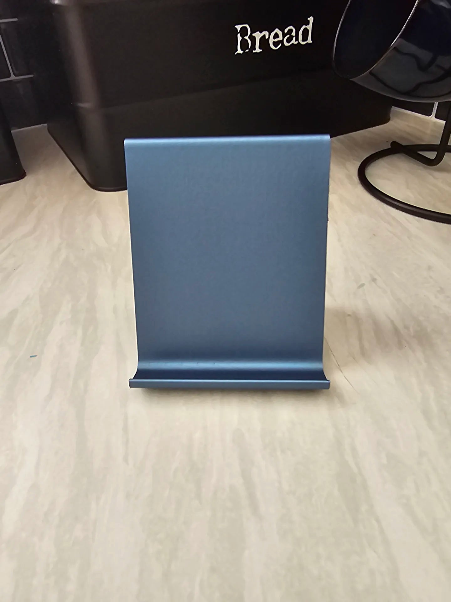 A Basic Phone Stand | Minimalist 3D Prints ThirdDimension